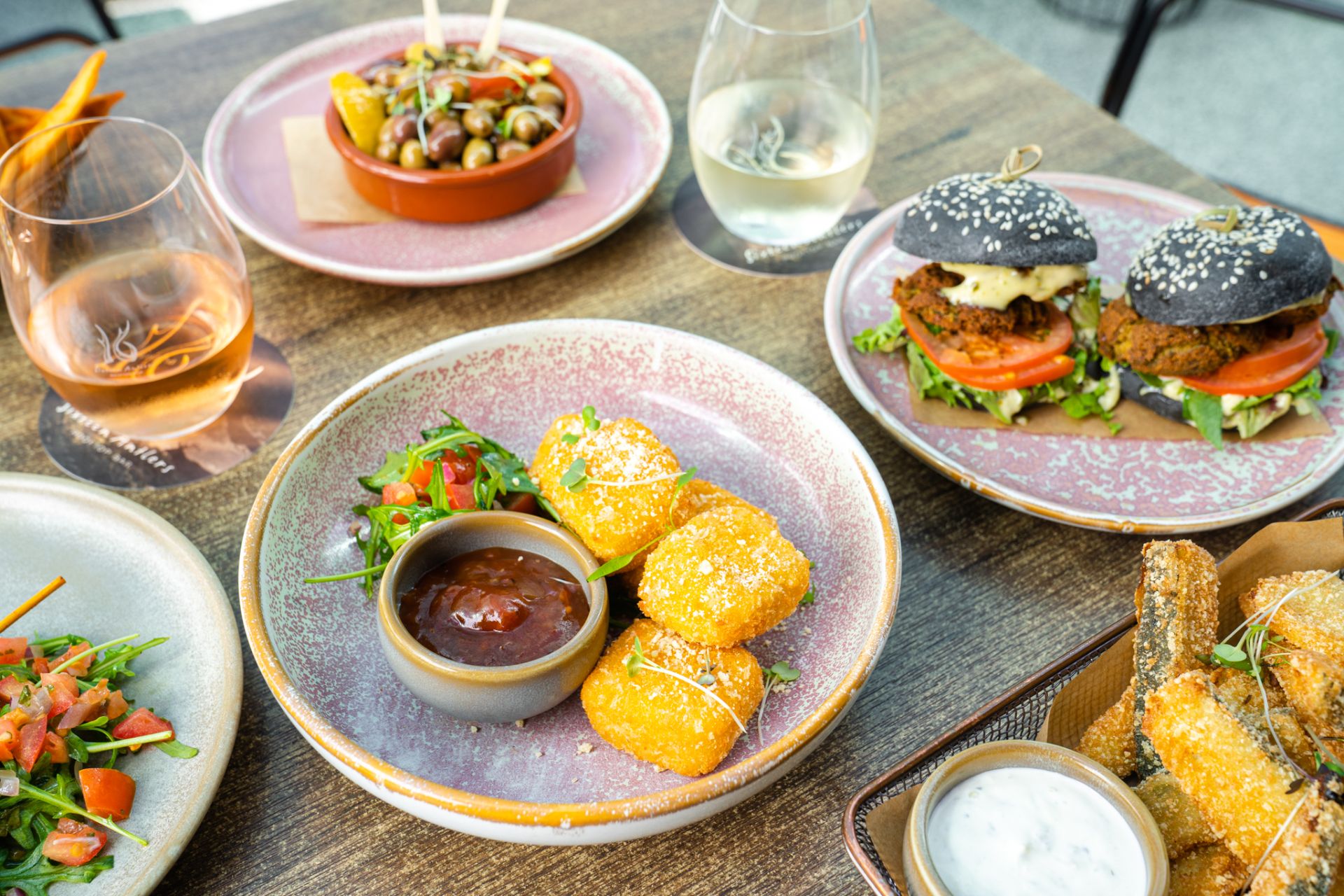 Gallery - Sixteen Antlers Rooftop Bar & Restaurant Brisbane